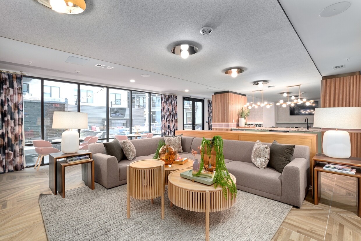 Church and Henley Apartments - 700 Henley St Sw Knoxville, TN 37902 ...
