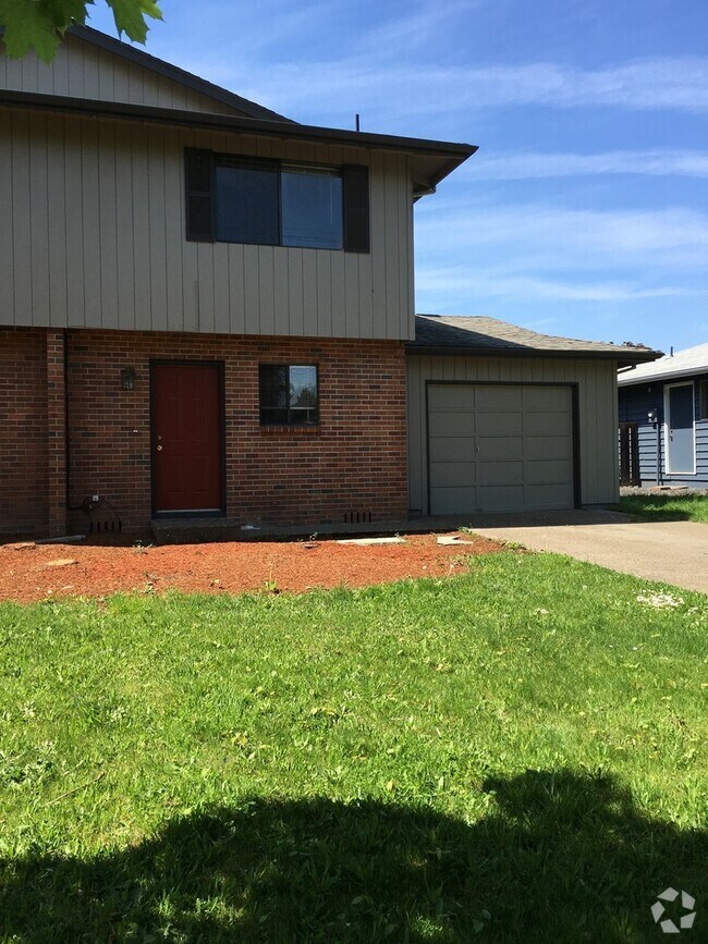 Spring Meadow Stage Student Apartments for Rent - Newberg, OR - 1 ...