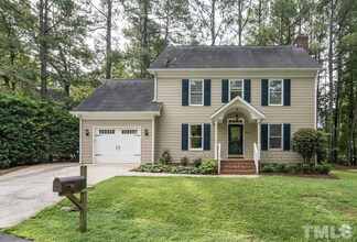 Brittany Woods Townhomes Apartments for Rent with Hardwood Floors ...