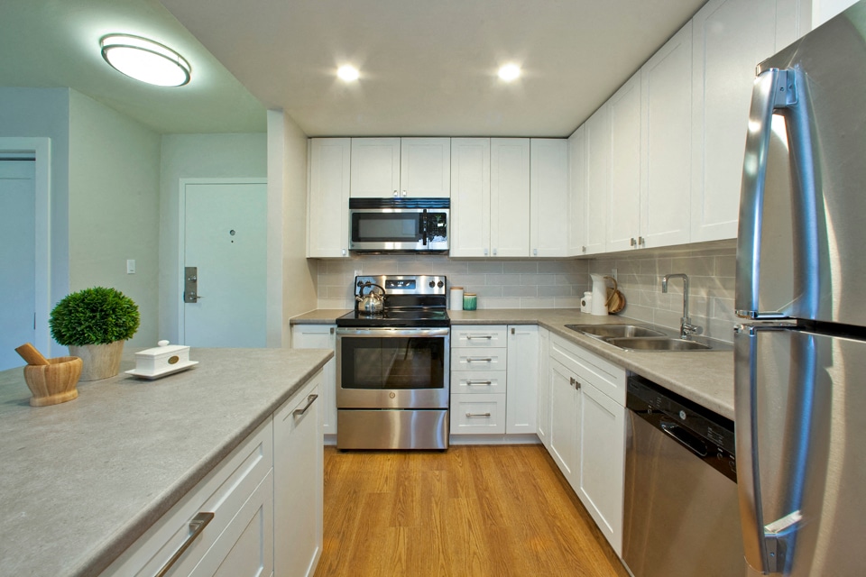 Laura Secord Apartments Apartments - 5611 Valley Way Niagara Falls, ON ...