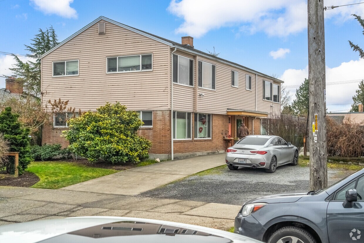 Green Lake Fourplex - 1115 N 78th St Seattle, WA 98103 | Apartments.com