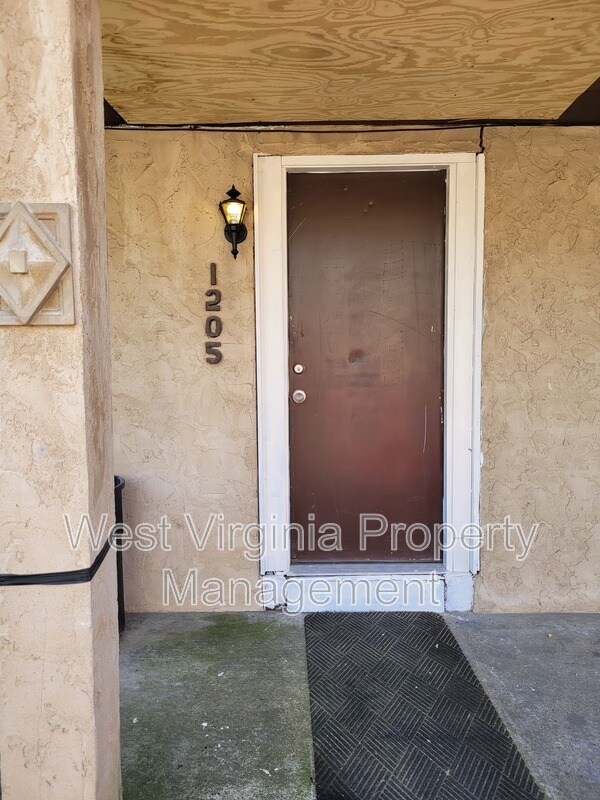 1205 6th St Unit Apt. A, Charleston, WV 25302 - Condo for Rent in ...