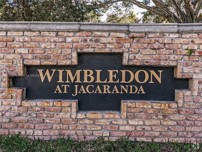 Jacaranda Golf Club Apartments for Rent with a Yard - Plantation, FL ...