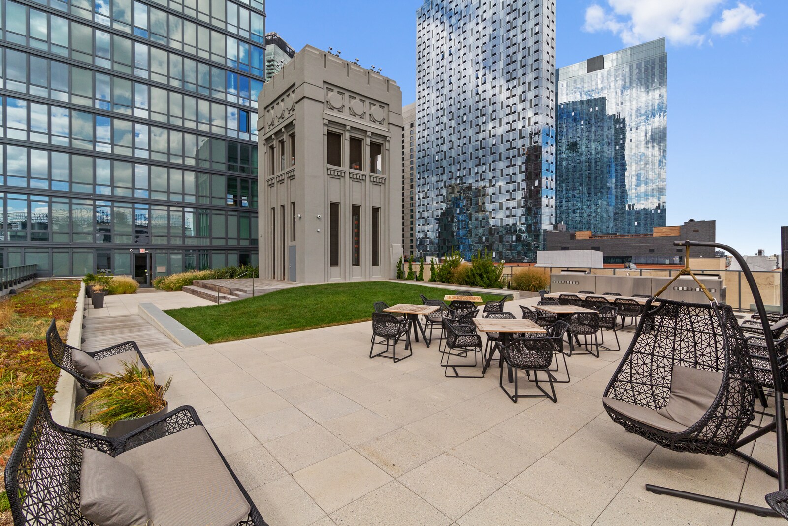 43-22 Queens St Unit 701, Queens, NY 11101 | Apartments.com