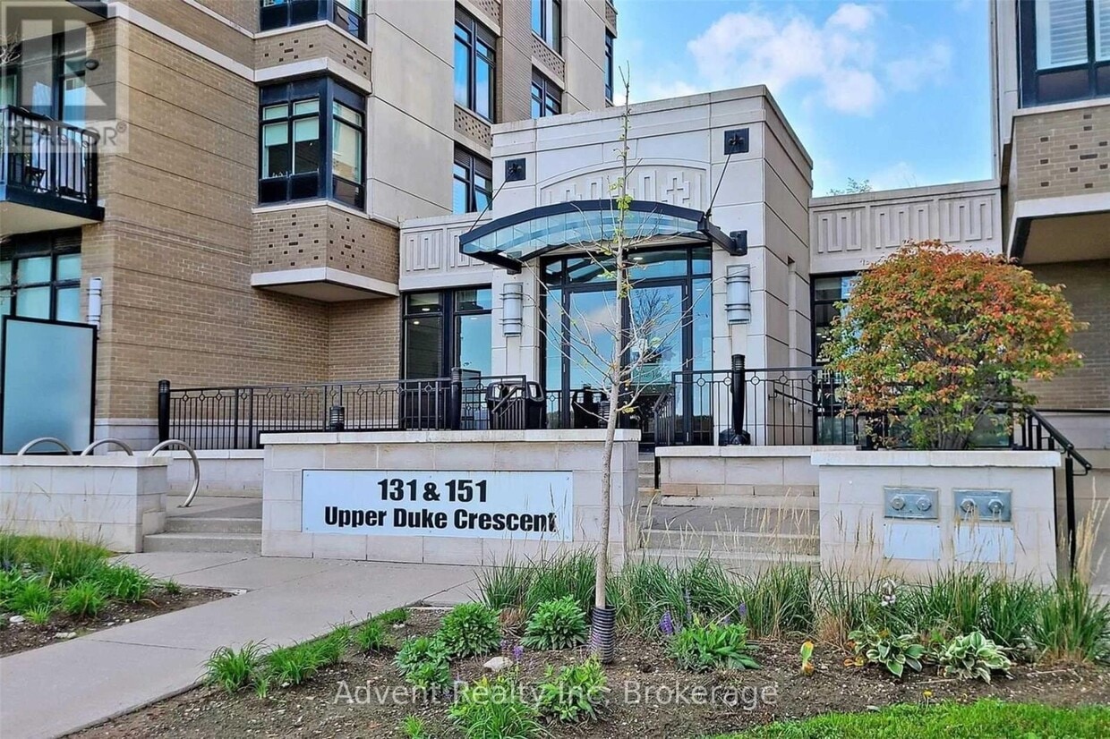 131 Upper Duke Crescent Unité 505, Markham, ON L6G 0C9 - Appartement à ...