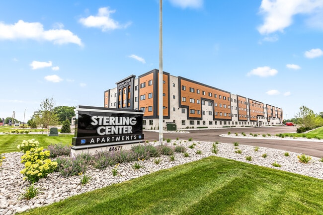 Sterling Center Apartments - Apartments in Sterling Heights, MI ...