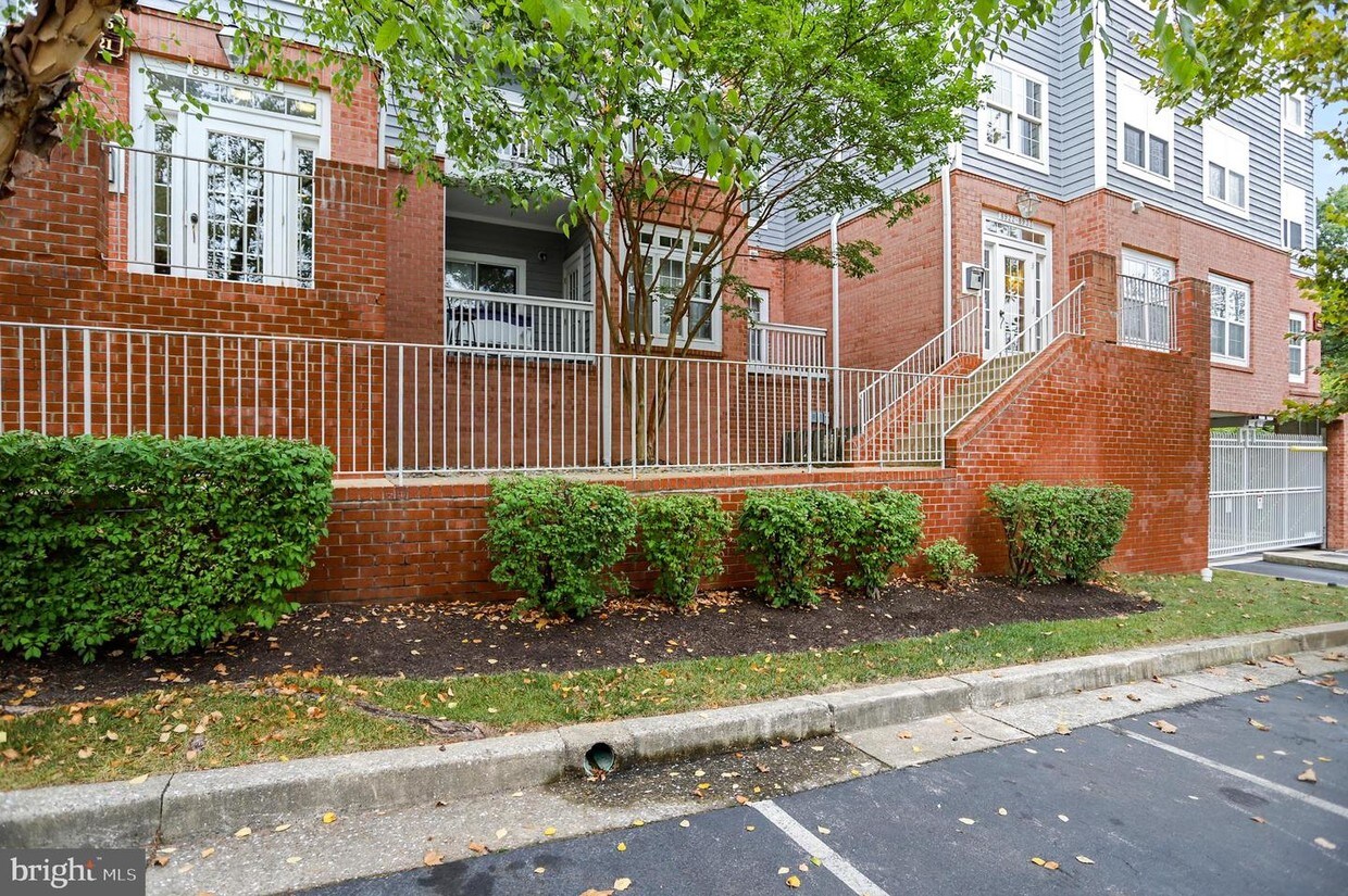 8923 Groffs Mill Dr Unit 8923, Owings Mills, MD 21117 - Room for Rent ...