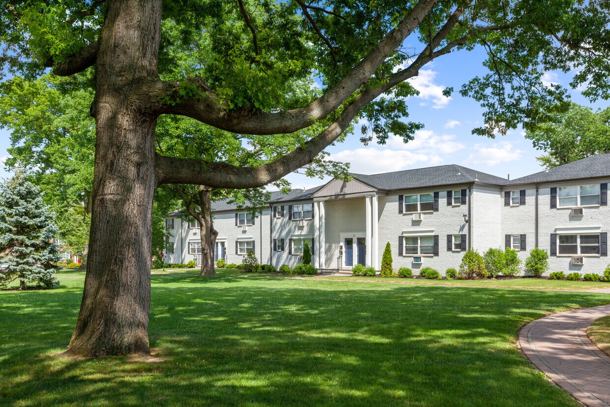 Chatham on Main - Apartments in Chatham, NJ | Apartments.com