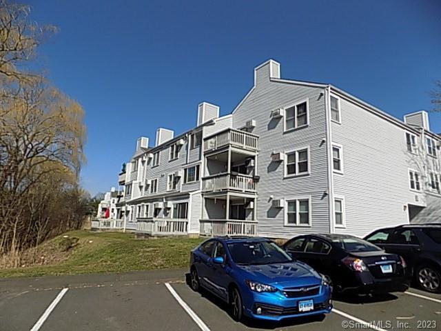 55 Mill Plain Rd Unit 33-4, Danbury, CT 06811 - Condo for Rent in ...