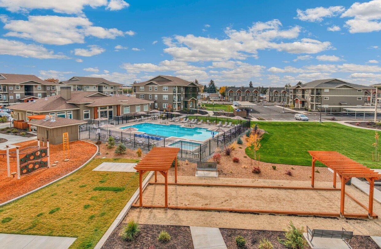 RedPoint - Apartments in Redmond, OR | Apartments.com