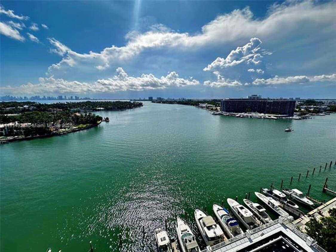 6770 Indian Creek Dr Miami Beach, FL 33141 - Alquileres en Miami Beach, FL | Apartamentos.com