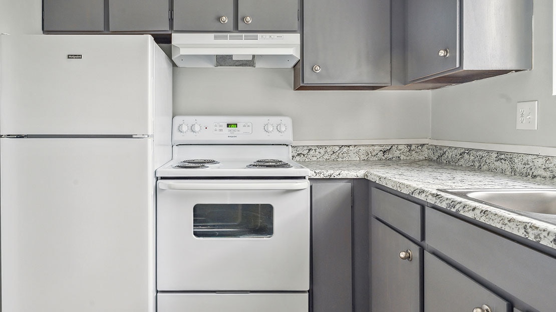 Independence Square Apartments - 5891-5901 Dixie Hwy Clarkston, MI ...