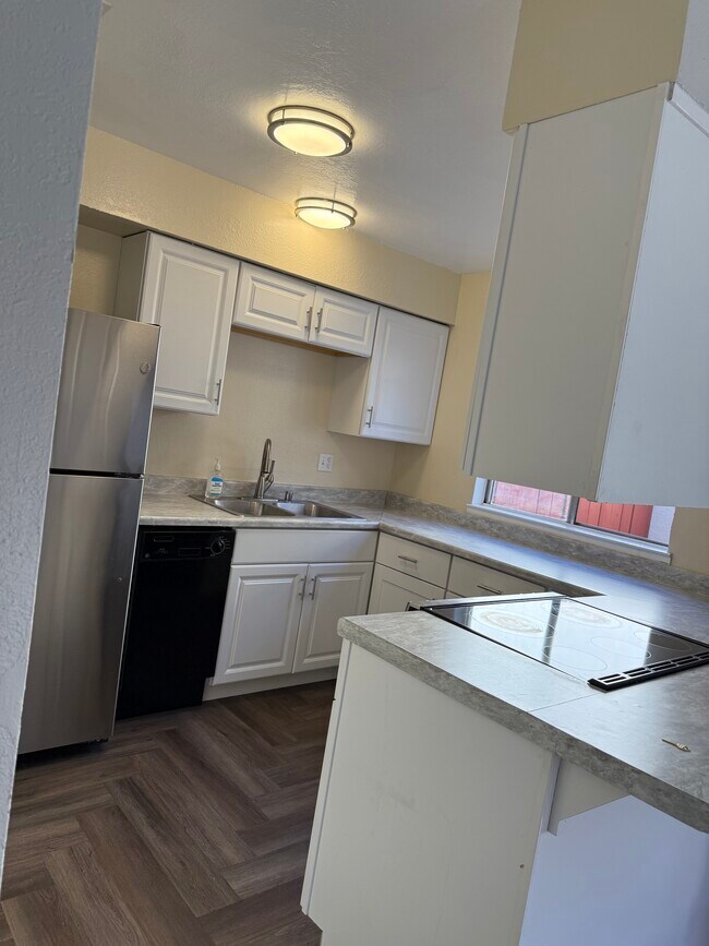 La Morada Apartments for Rent with Hardwood Floors - Stockton, CA ...