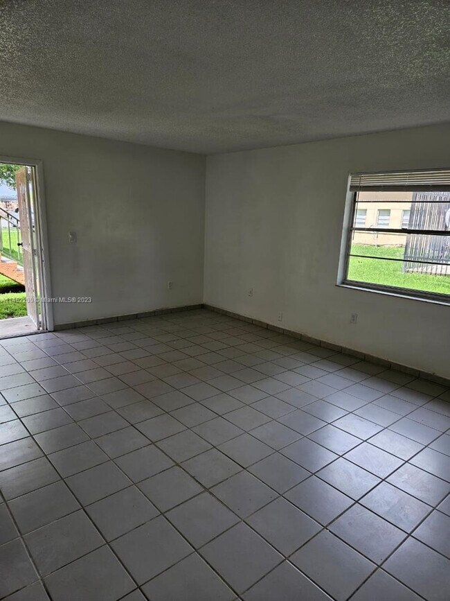 6911 SW 129th Ave Unit 4, Miami, FL 33183 - Condo for Rent in Miami, FL ...
