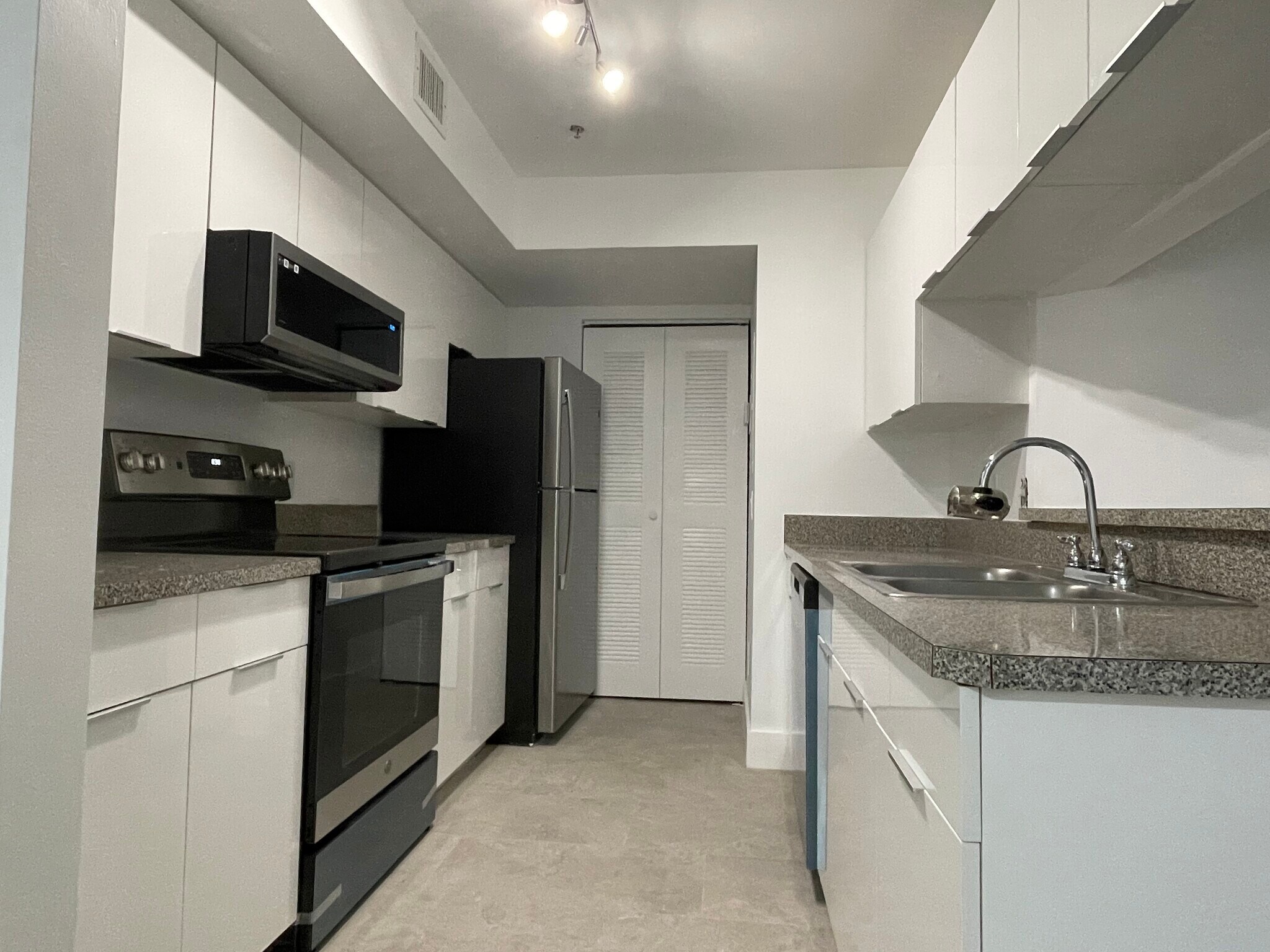 450 S Park Rd Unit #303, Hollywood, FL 33021 - Condo for Rent in ...