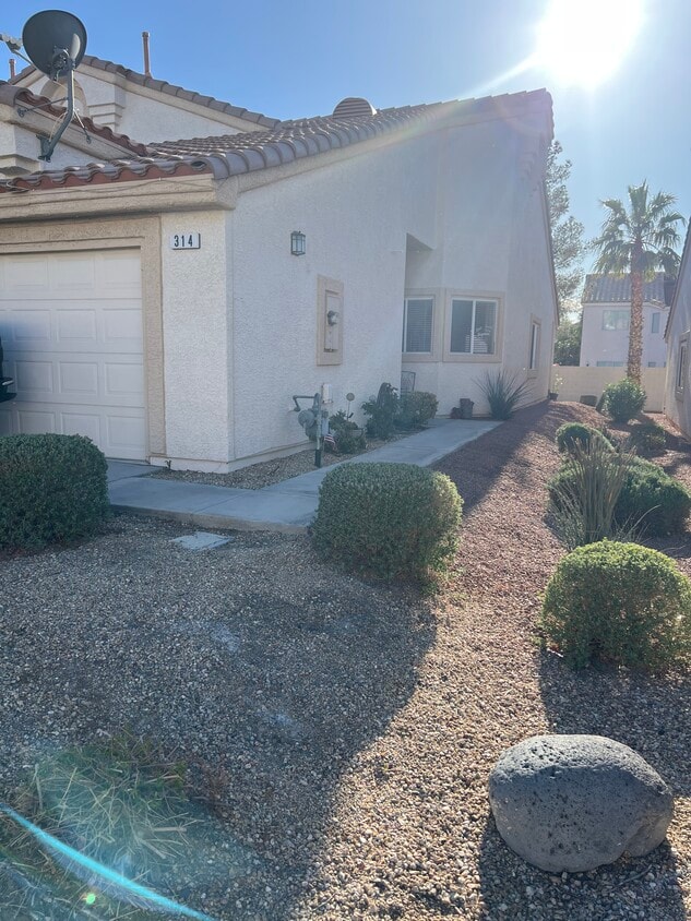 855 N Stephanie St Unit 314, Henderson, NV 89014 - Condo for Rent in ...