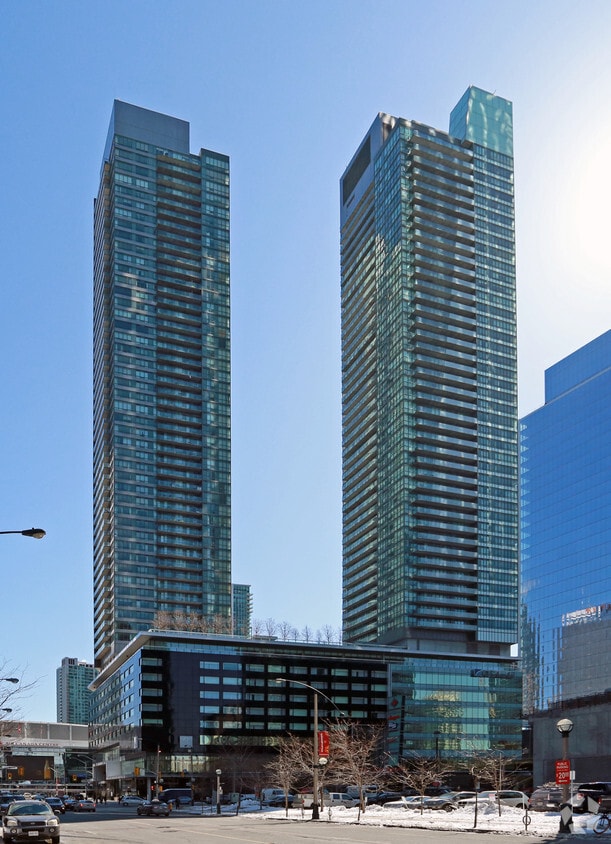 Tower 2 Appartements - 15 York St Toronto, ON | Apartments.com