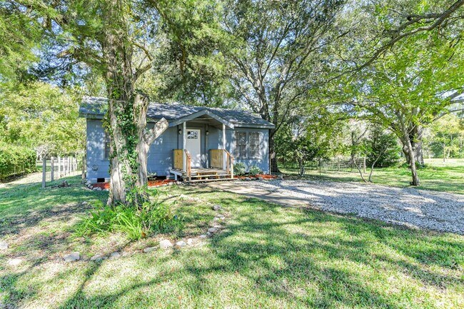 611 Dickinson Rd, Alvin, TX 77511 - House Rental in Alvin, TX ...