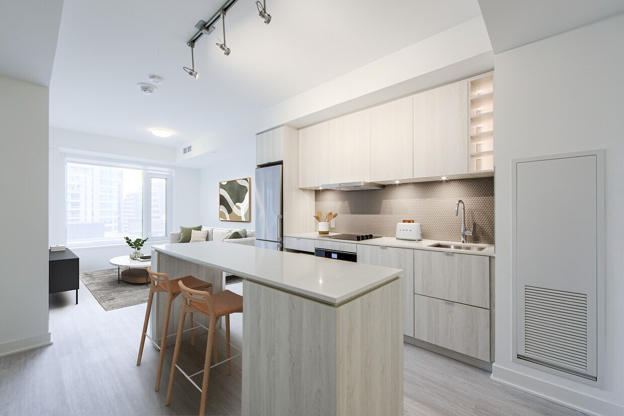 11 Yorkville Avenue Appartements - 11 Yorkville Av Toronto, ON ...