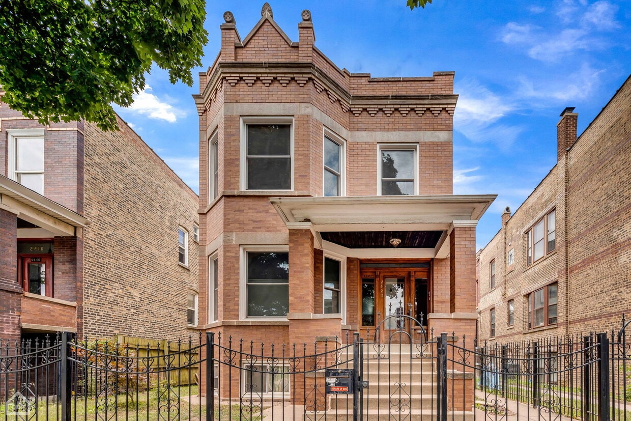 2420 N Harding Ave, Chicago, IL 60647 - House Rental in Chicago, IL ...