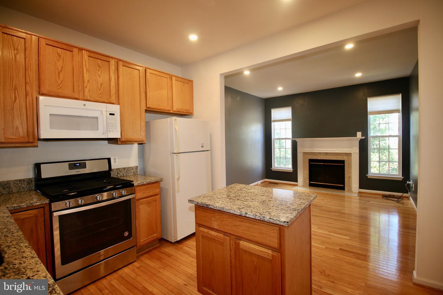15822 Bobolink Dr, Woodbridge, VA 22191 - Townhome Rentals in ...