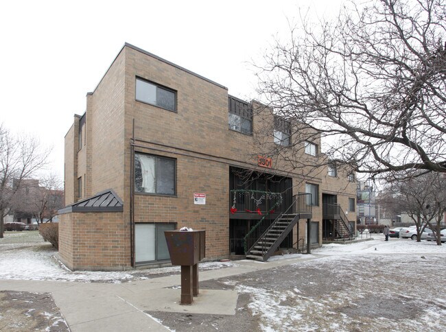 Evergreen Terrace Apartments Apartments - Chicago, IL | Apartments.com