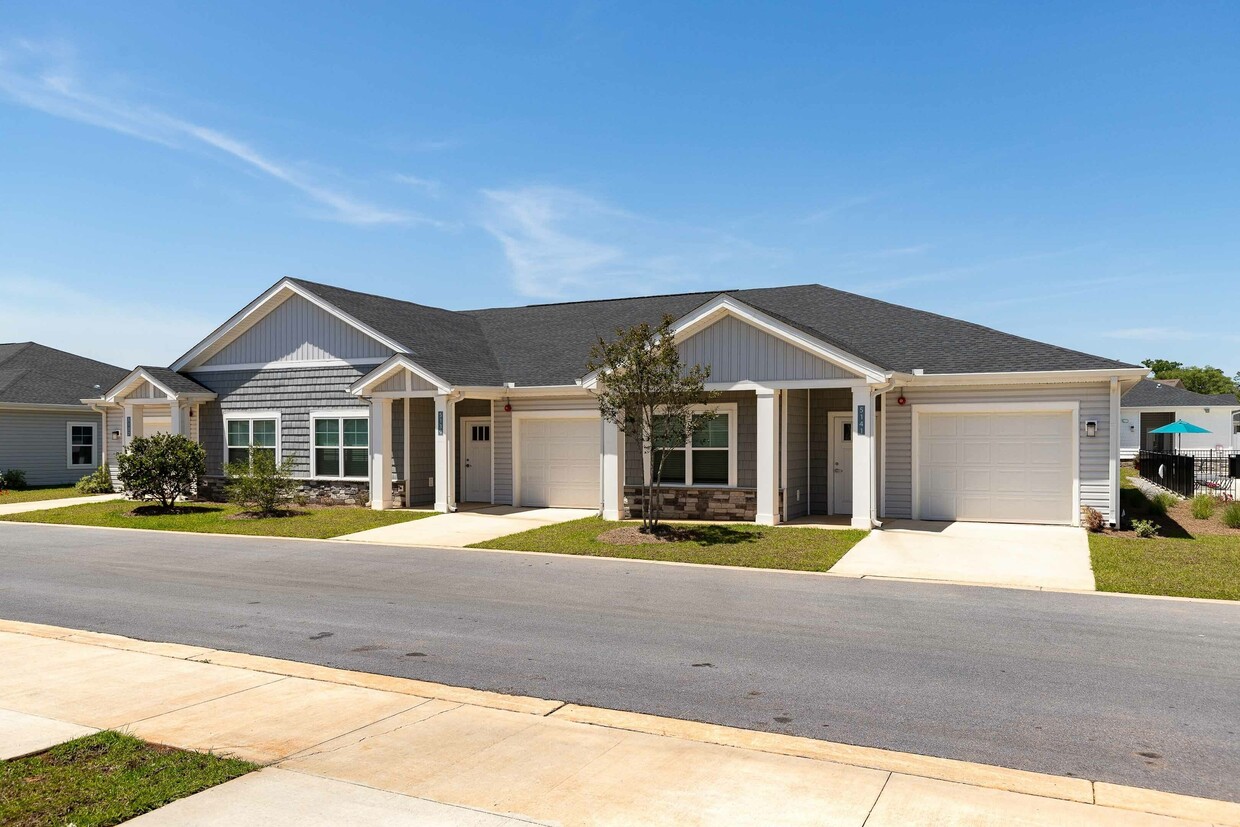 Arena Villas at Blue Angel Townhomes for Rent - Pensacola, FL ...