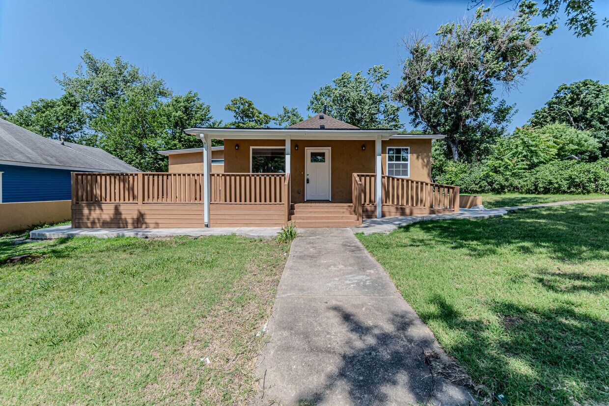 829 N Broadway St, Chapman, KS 67431 - House Rental in Chapman, KS ...