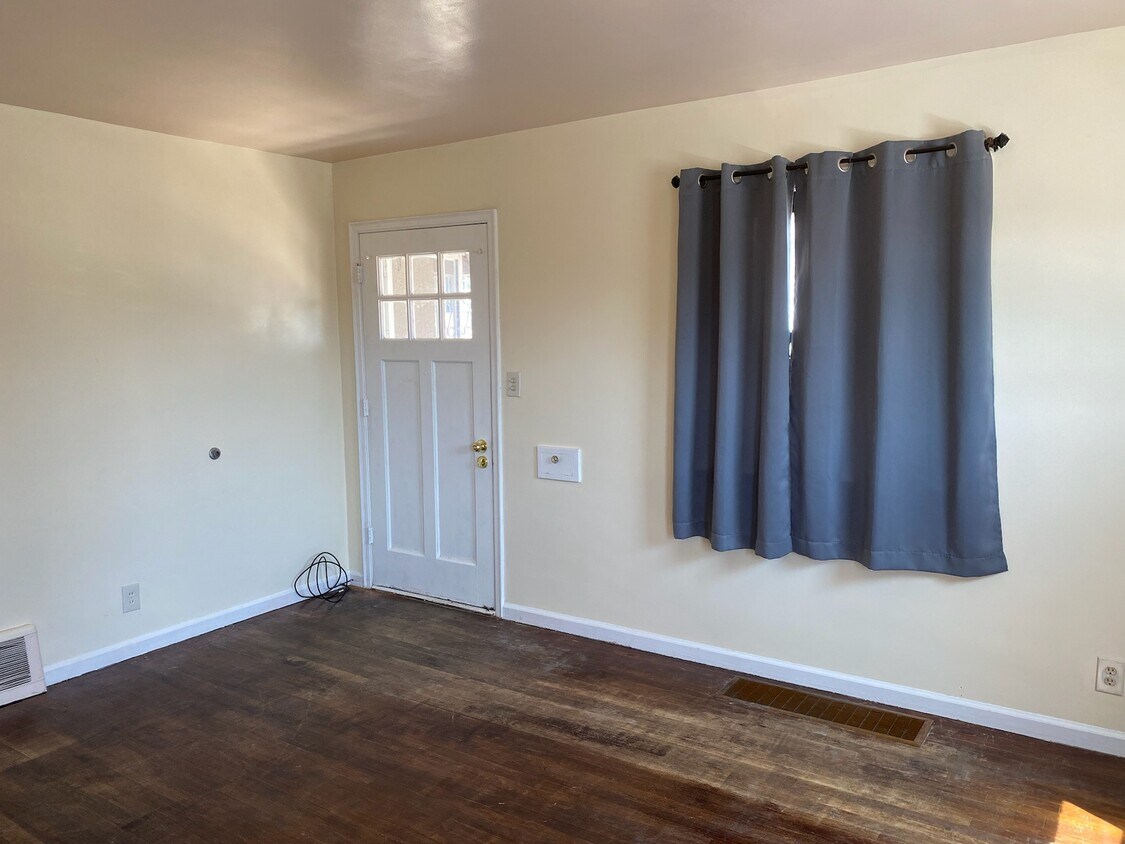 1314 Court Pl, Rawlins, WY 82301 - House Rental in Rawlins, WY ...