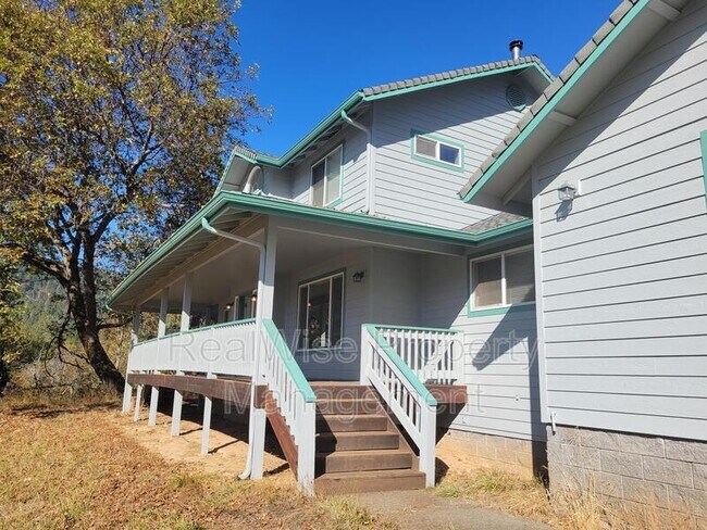 6710 Tunnel Loop Rd, Grants Pass, OR 97526 - House Rental in Grants ...