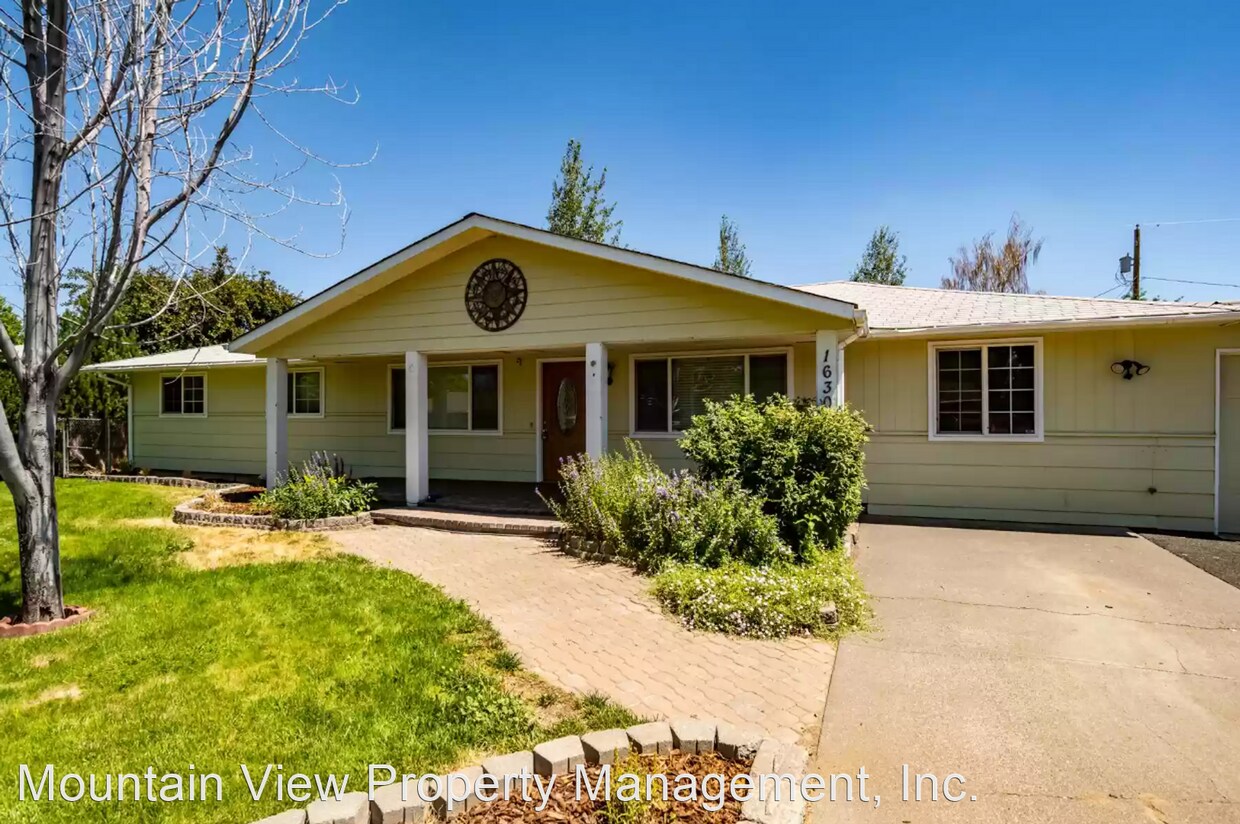 1630 SW 17th St, Redmond, OR 97756 - House Rental in Redmond, OR ...