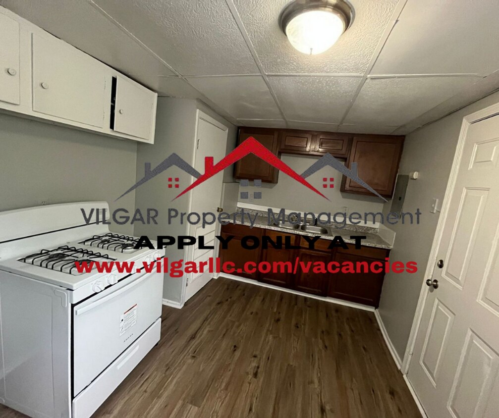 4948-4952 Tennessee St Unit 4948, Gary, IN 46409 - Room for Rent in ...