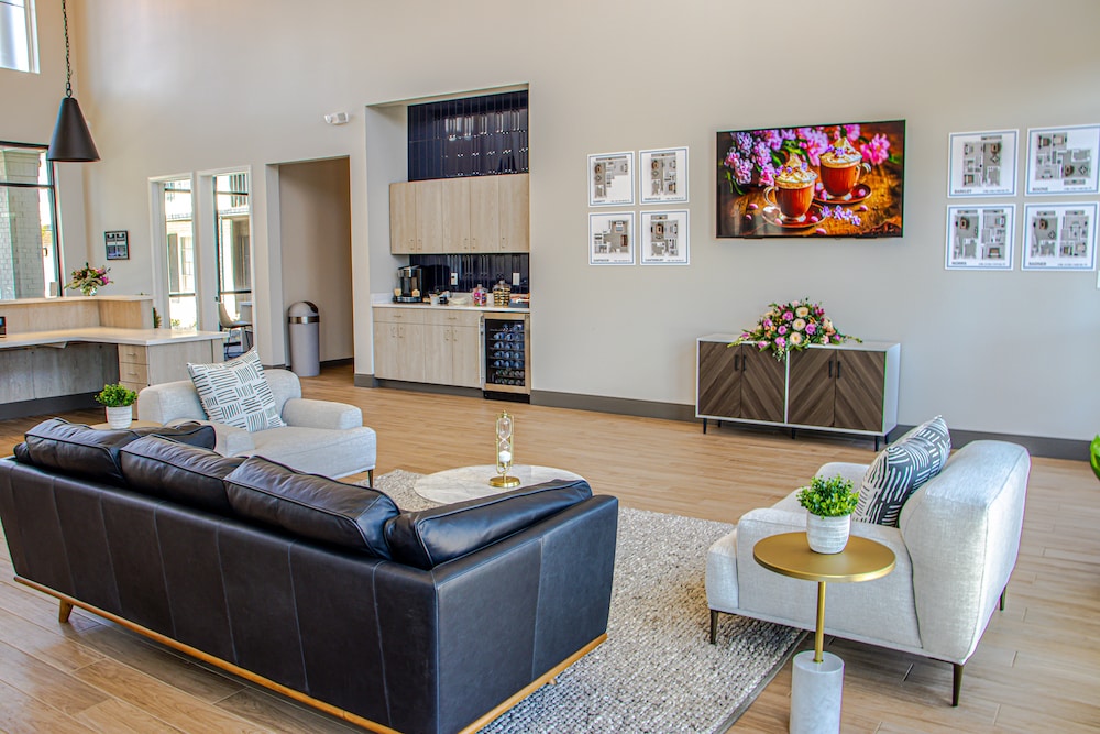 The Residences at Lakeview - 2774 S Mendenhall Rd Memphis, TN 38115 ...