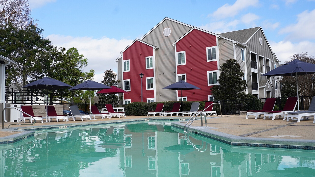 The Quarters Starkville - 450 Campus Trail Starkville, MS 39759 ...