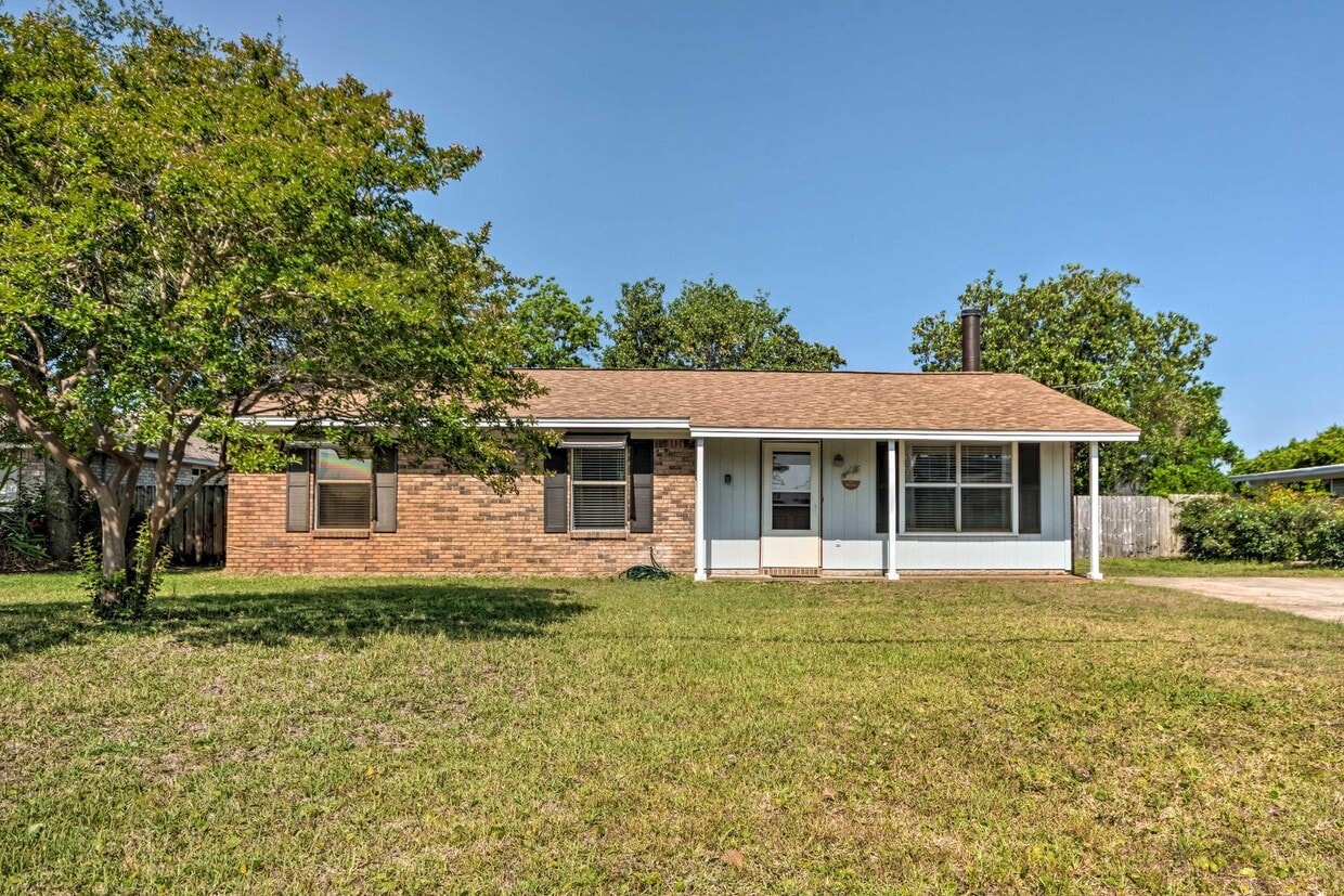 1223 Redwood Ln, Gulf Breeze, FL 32563 - House Rental in Gulf Breeze ...