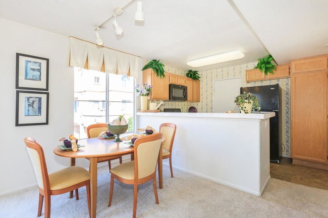 River Ranch Townhomes & Apartments - Santa Clarita, CA | Apartments.com