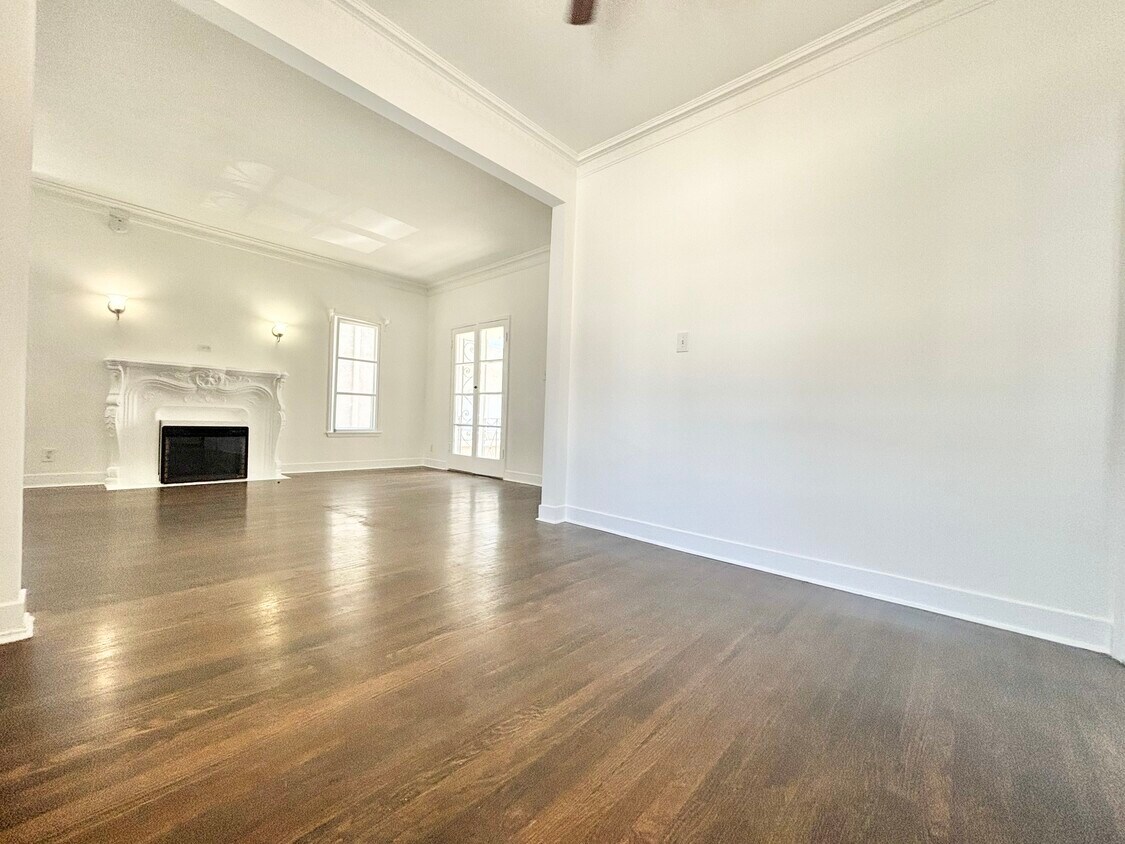 5447 1/2 Harold Way Unit 8A, Los Angeles, CA 90027 - Room for Rent in ...