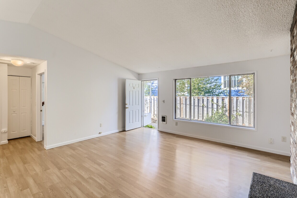 4902 SE 73rd Ave Unit 4902, Portland, OR 97206 - Condo for Rent in ...