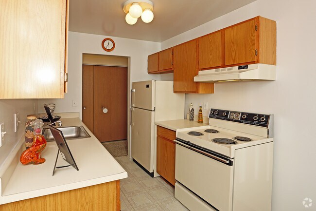 Garfield Commons Apartments - Clinton Township, MI | Apartments.com
