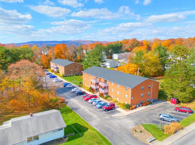 The Villages of Maple Ridge Apartments under $800 - Blacksburg, VA ...