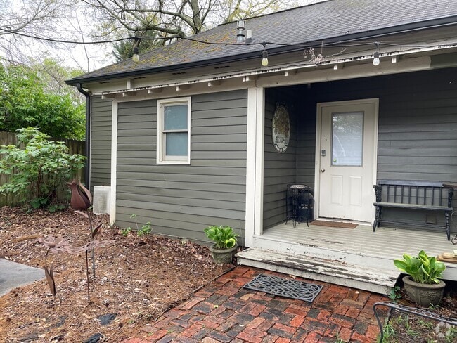 Lenox Place Apartments for Rent with Parking - Atlanta, GA - Updated ...