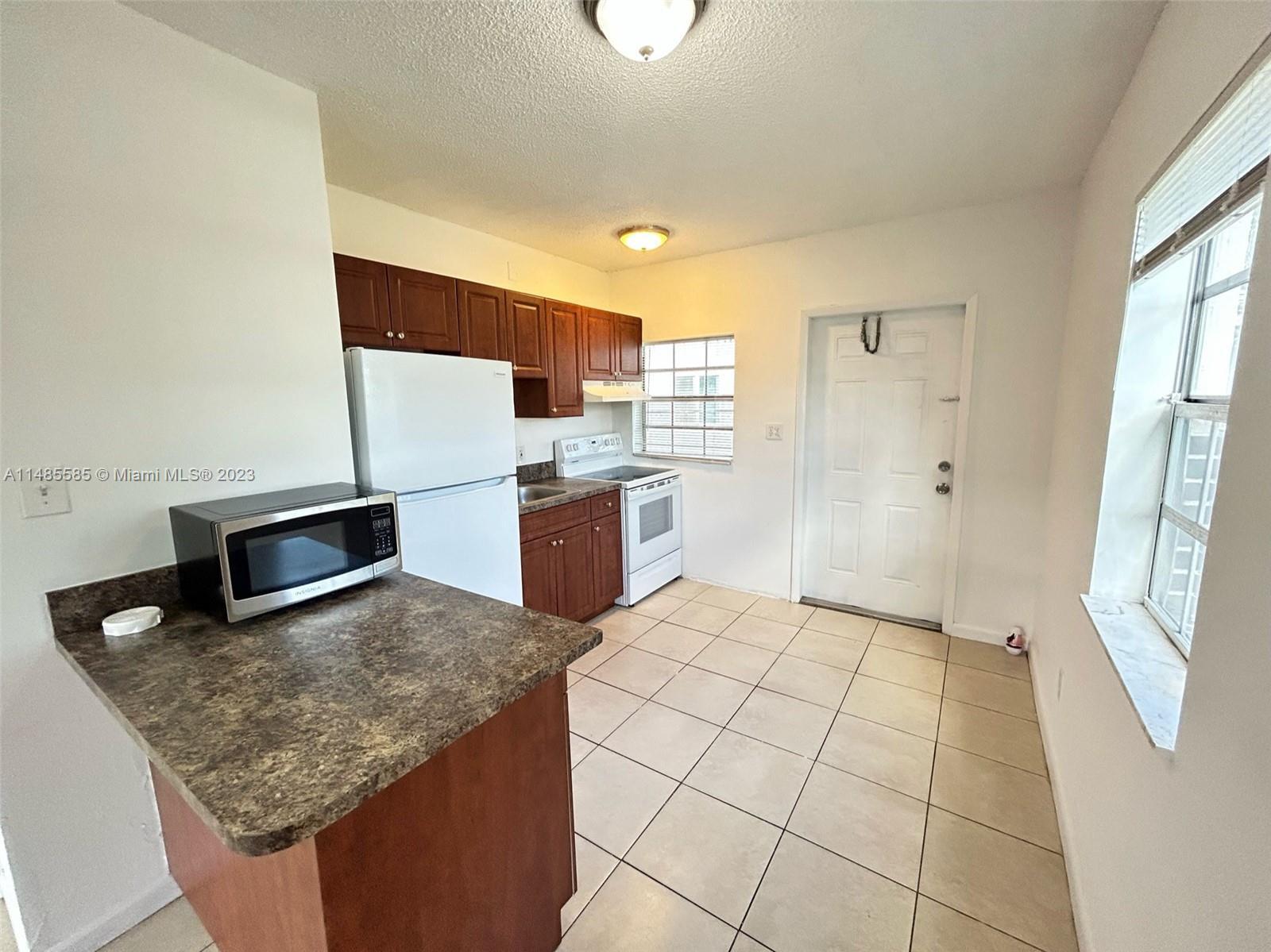 990 Phippen Waiters Rd Unit 1, Dania Beach, FL 33004 - Room for Rent in ...