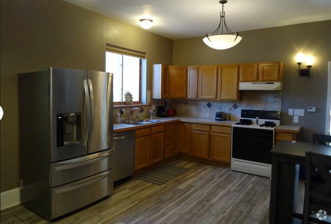 Apartments for Rent with Yard in Lyons CO