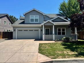 Splendor View Houses under $2,500 - Medford, OR