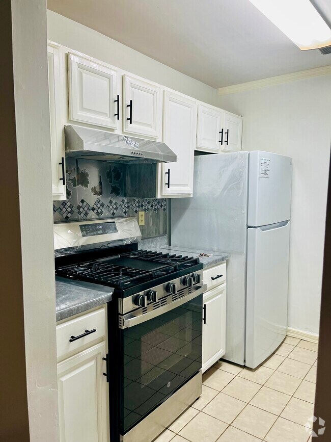 Droyer's Point Apartments for Rent with Parking - Jersey City, NJ ...