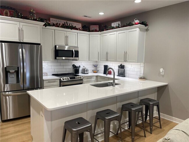 680 SE Greyson Ln, Waukee, IA 50263 - Townhome Rentals in Waukee IA ...