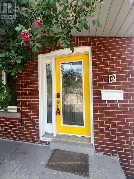 8 Porter Ave, Toronto, ON M6N 2G9 - Maison à Louer à Toronto, ON ...