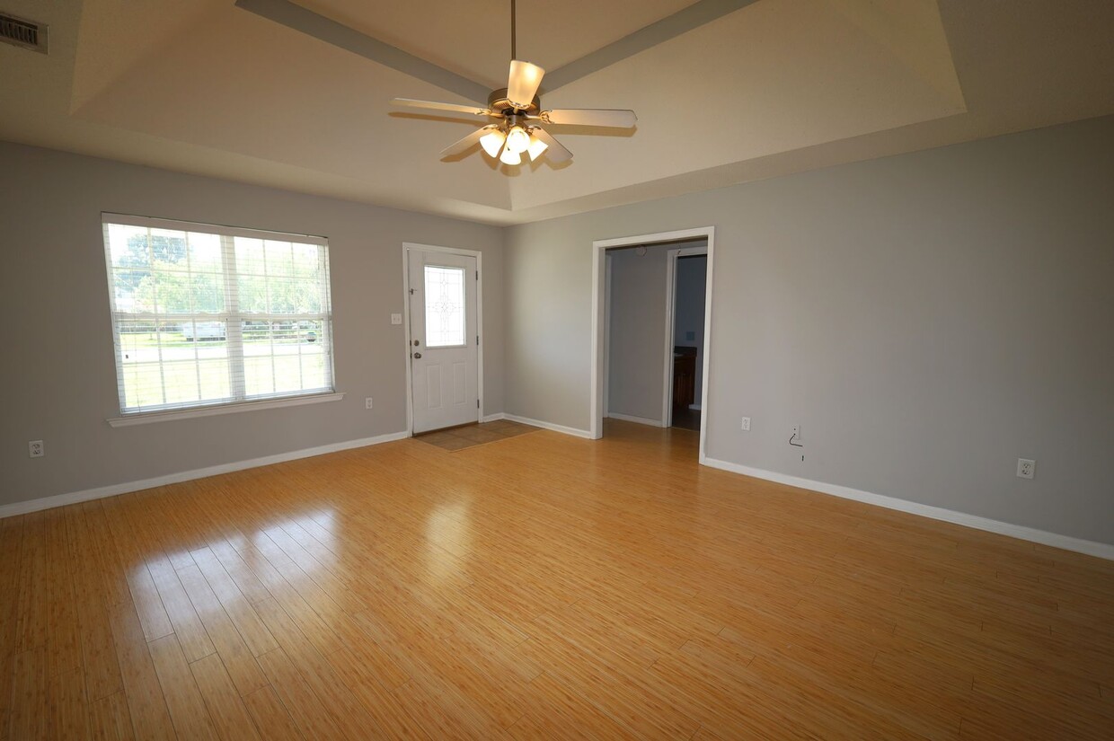 812 Madelyn St, Hahira, GA 31632 - House Rental in Hahira, GA ...
