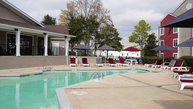 The Quarters Starkville - 450 Campus Trail Starkville, MS 39759 ...