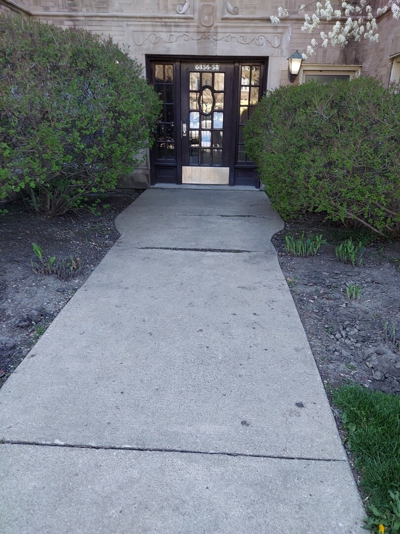 6856 S Oglesby Ave, Chicago, IL 60649 - House Rental in Chicago, IL ...